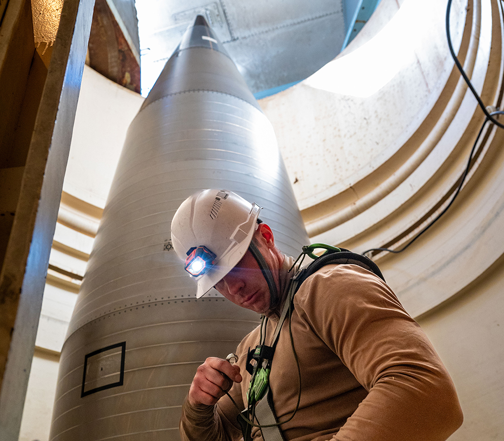 CIC contracts to refine software that aids Global Strike missileers ...